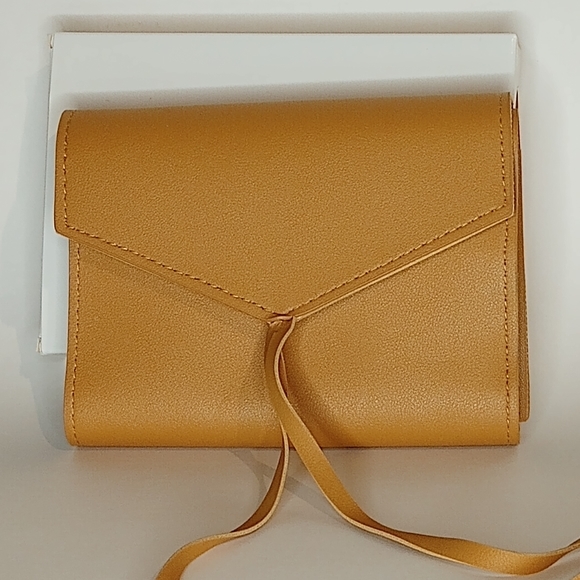 Glass Ladder & Co. | Bags | Glass Ladder Co Katherine Tech Organizer ...